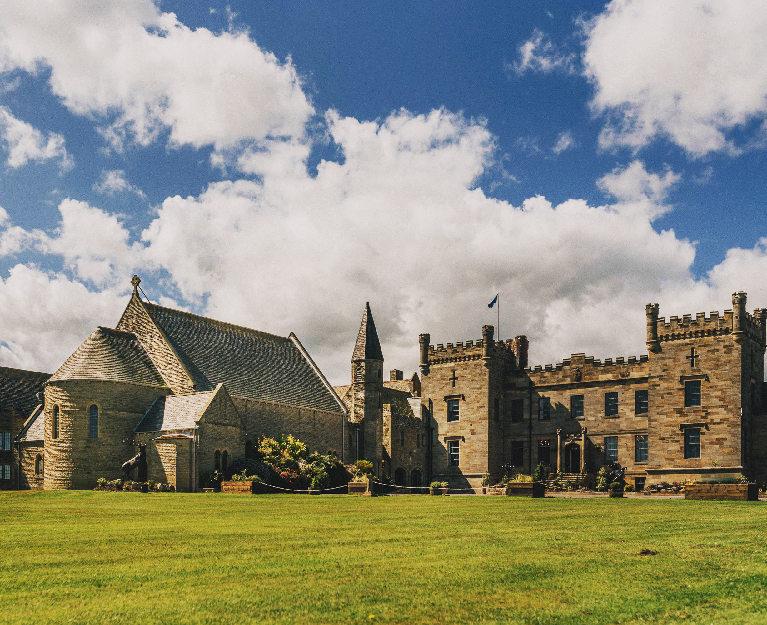 Sneaton Castle | Wedding venue | Bridebook