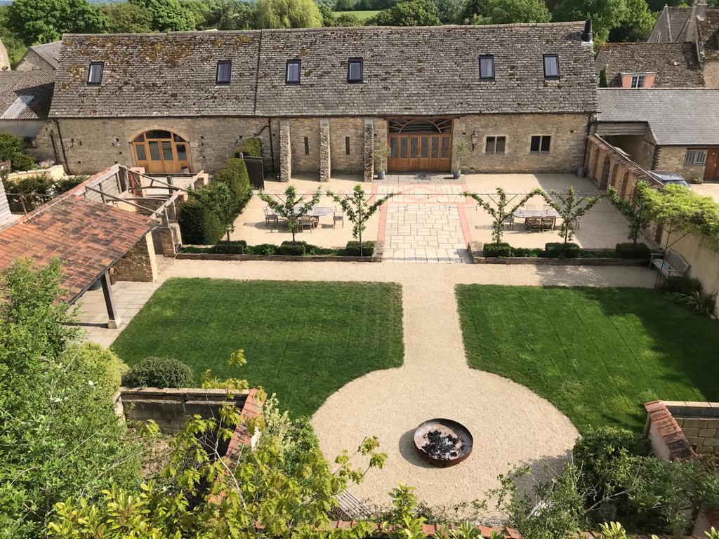 Oxleaze Barn | Wedding venue | Bridebook